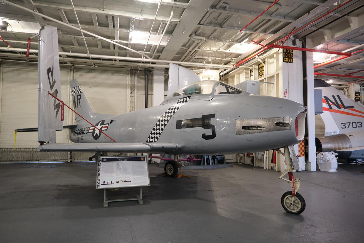 28 photos of Jet Fighter North American FJ-2 Fury – Fotoref