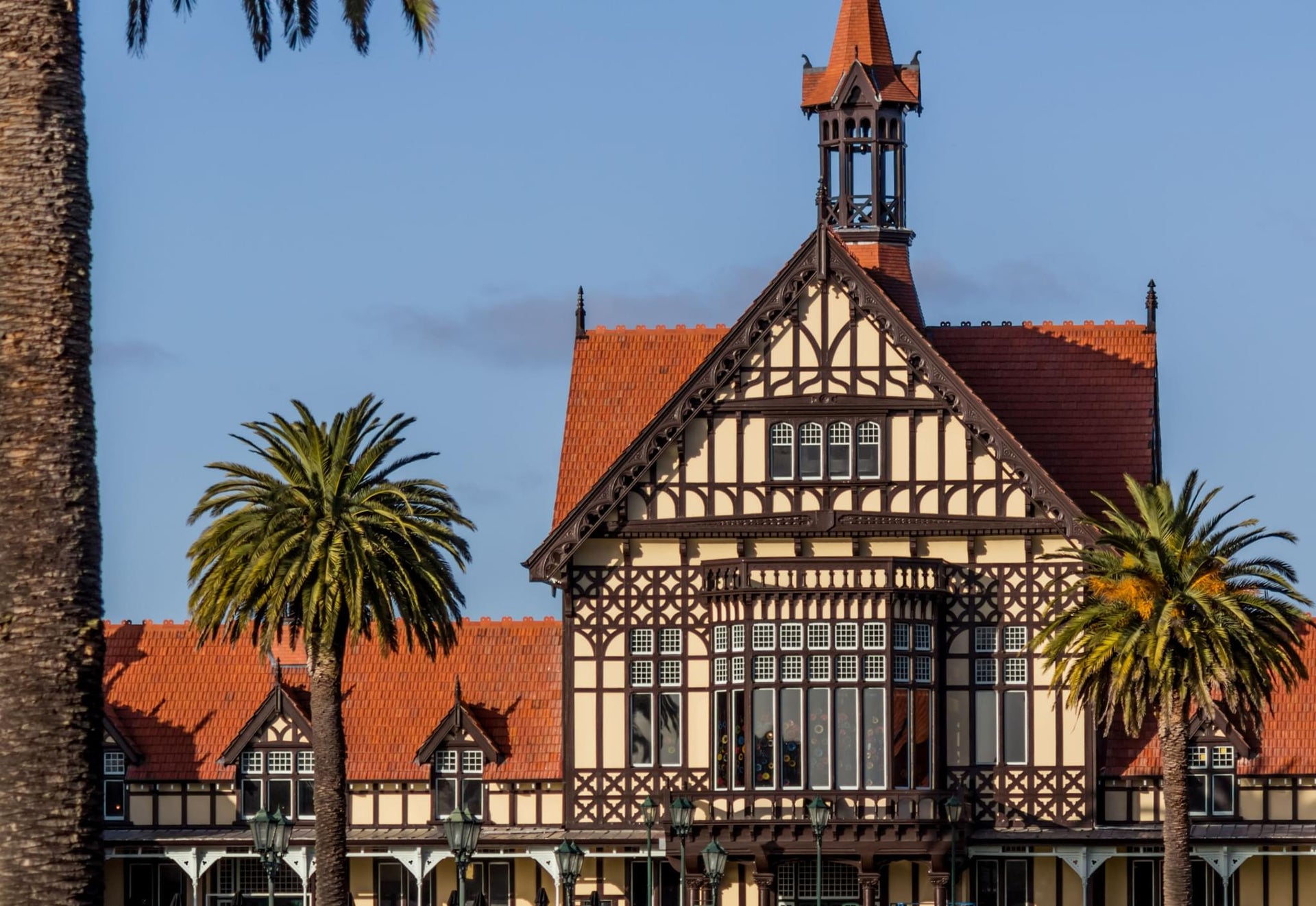 443 photos of Colonial Elizabethan Bathhouse – Fotoref