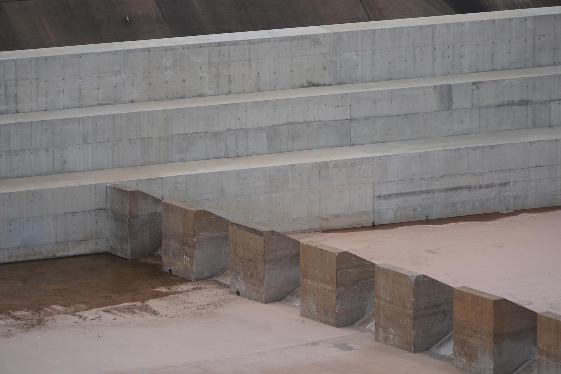 37 photos of Bridged Hydrodam – Fotoref