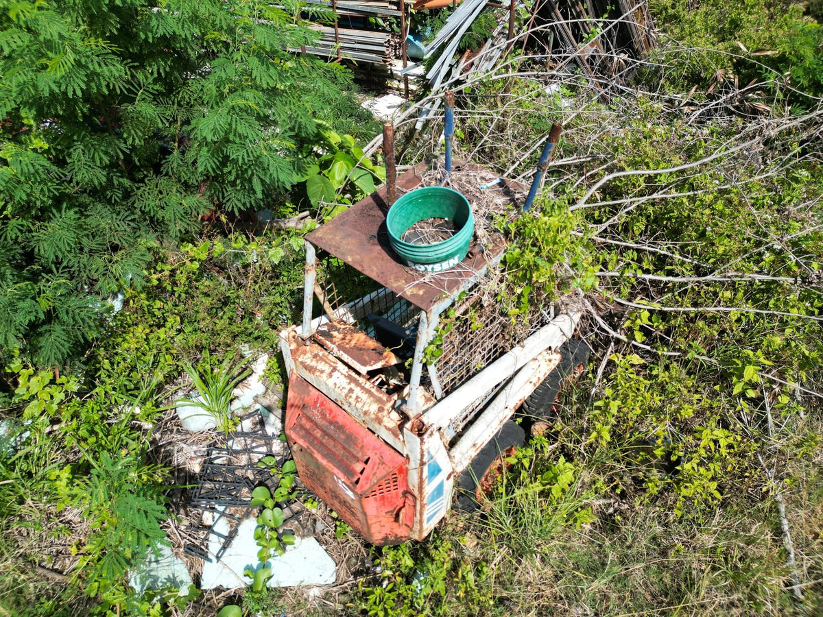 62 photos of Rusty Chicken Farm Slummy House – Fotoref