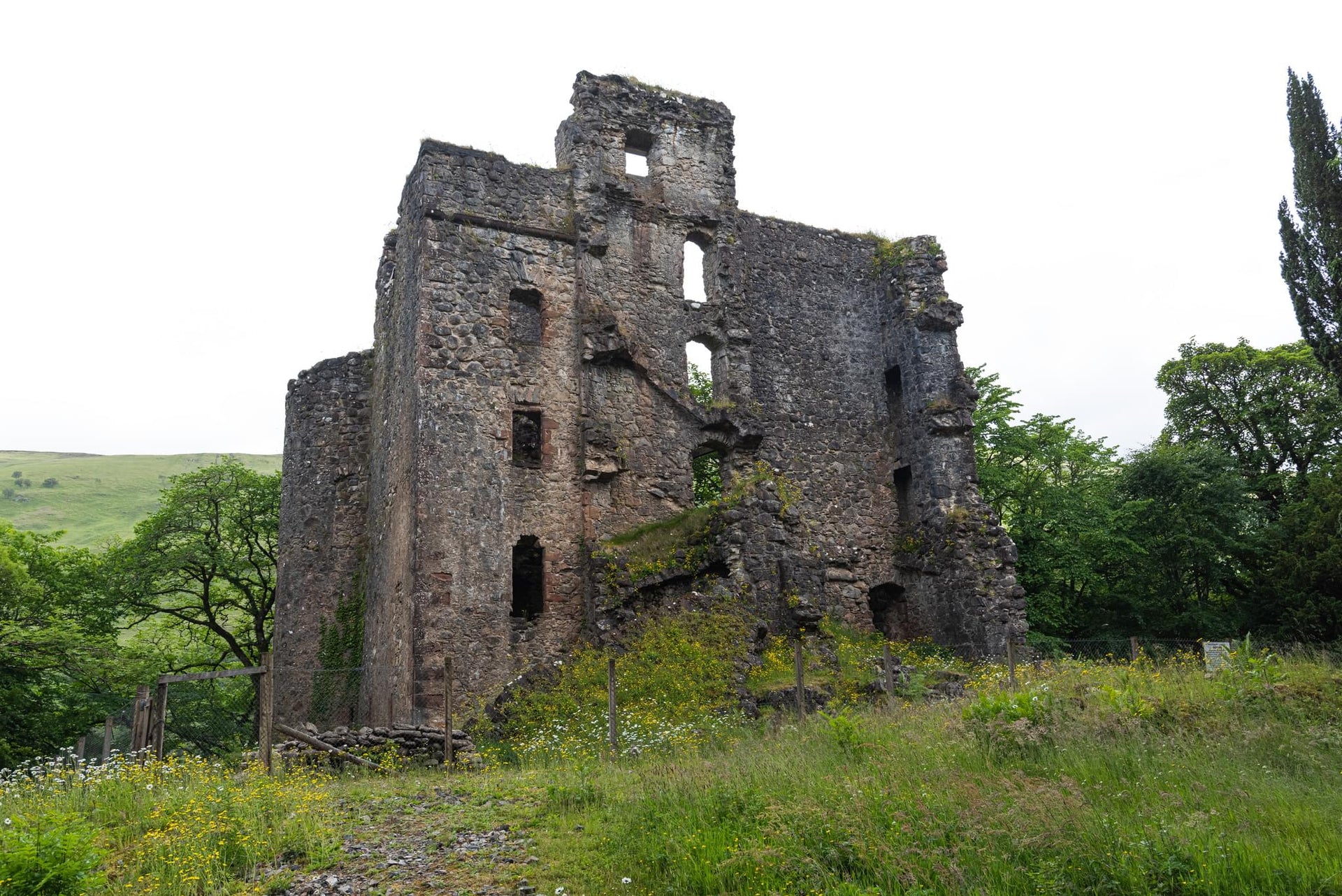 74 photos of Castle Ruins and Bridge – Fotoref