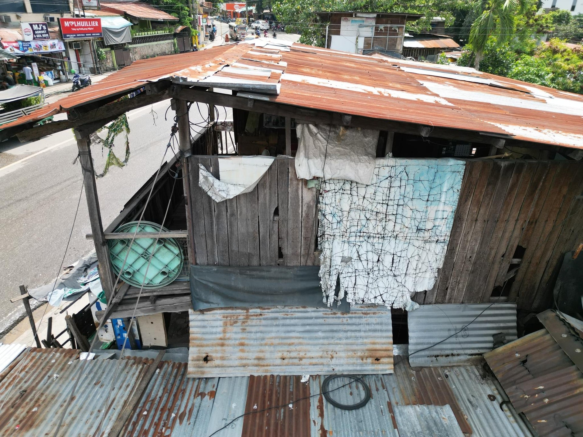 122 photos of Wooden Slum House with Corrugated Roof – Fotoref