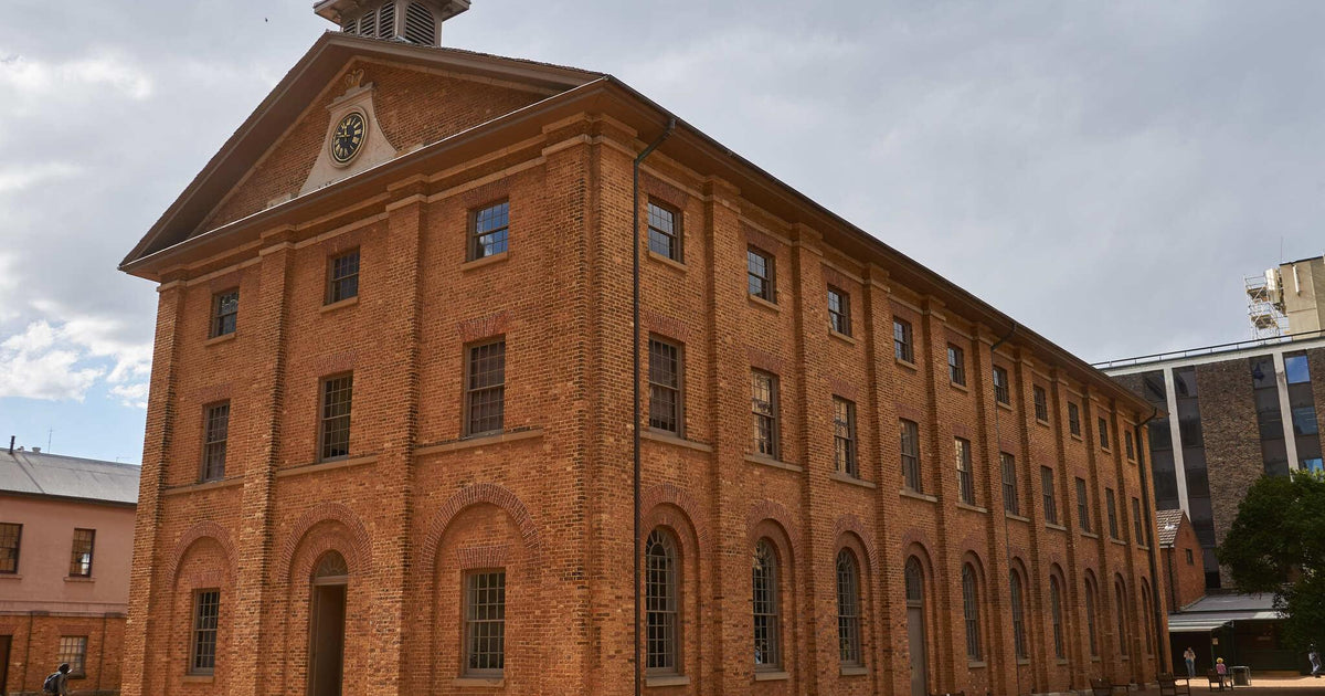 122 photos of 19th Century Prison Barrack – Fotoref
