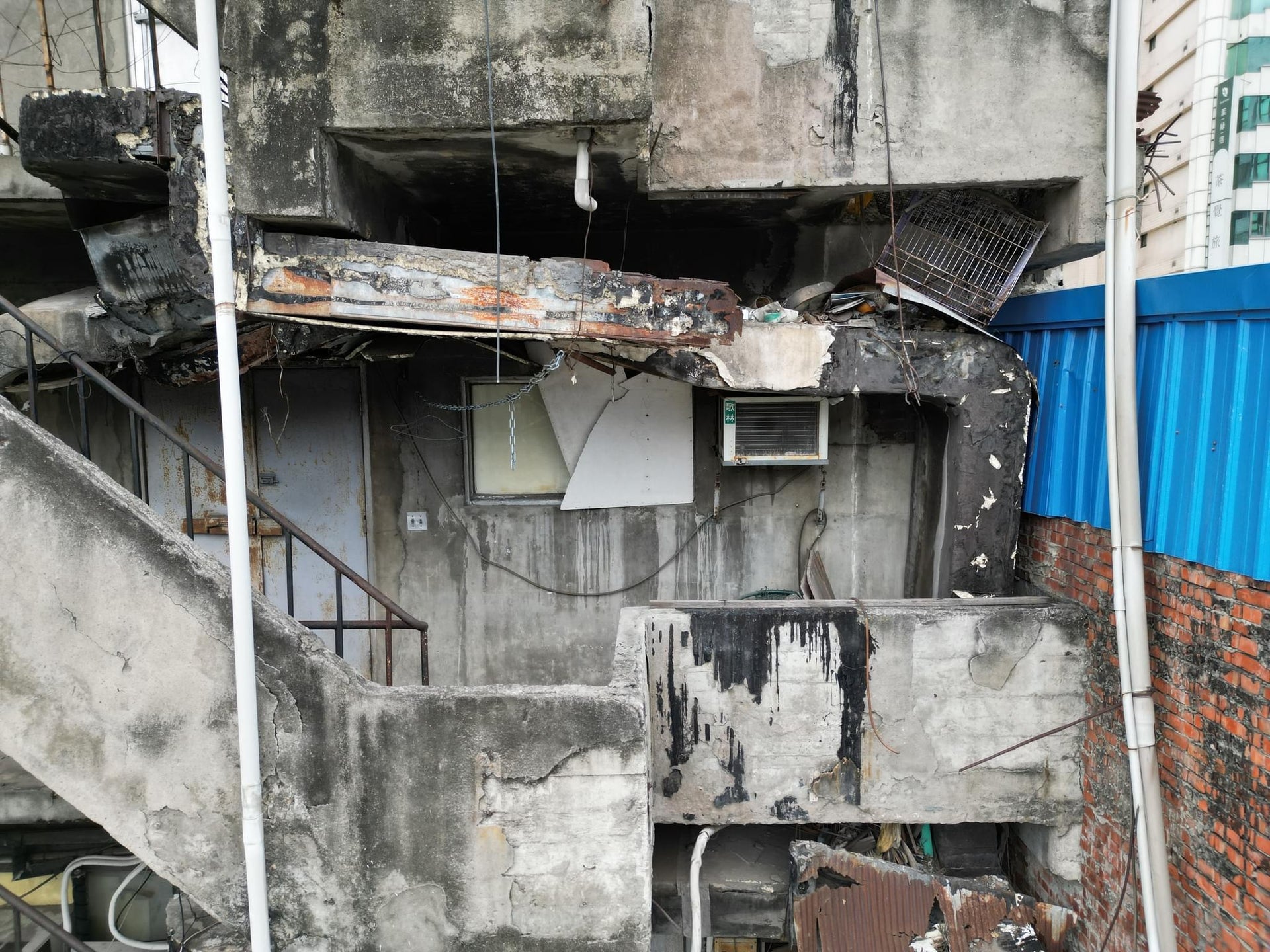 55 photos of Creepy Taiwanese Slummy Building – Fotoref