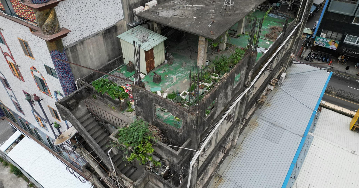 55 photos of Creepy Taiwanese Slummy Building – Fotoref