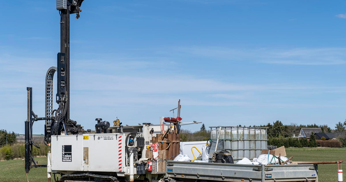 276 photos of Small Mobile Drilling Machine – Fotoref