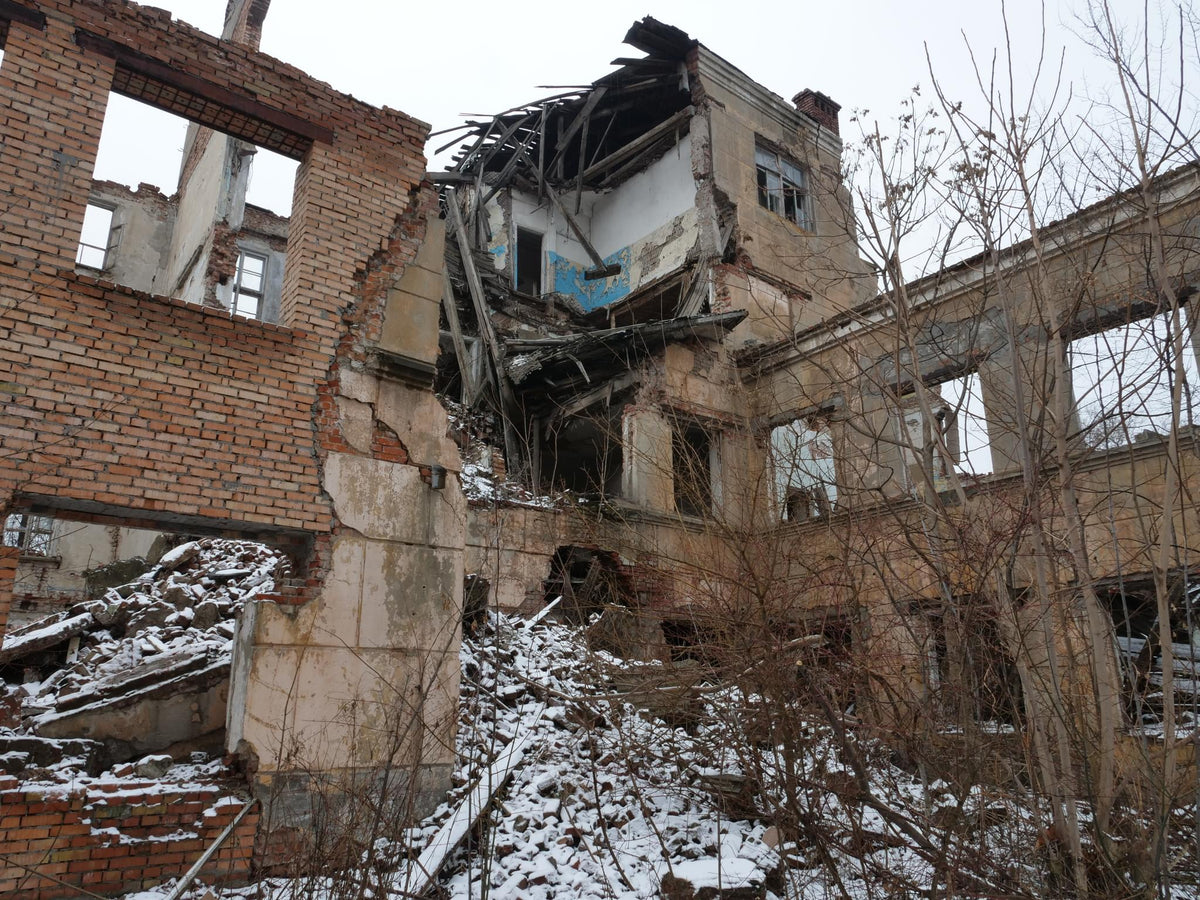 220 photos of Broken Down Brick Building in Snow – Fotoref