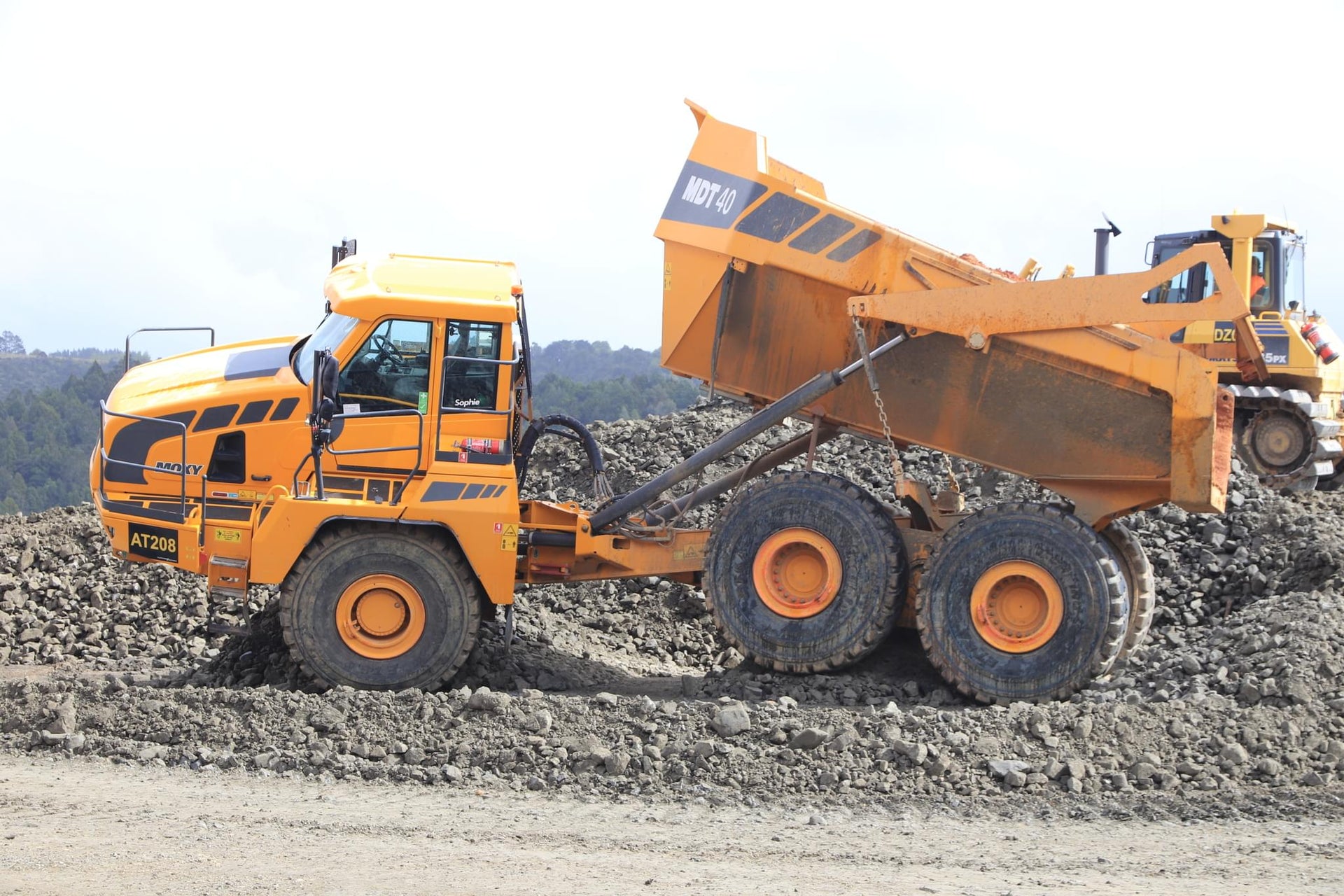 553 photos of Heavy Earth Moving Machinery – Fotoref