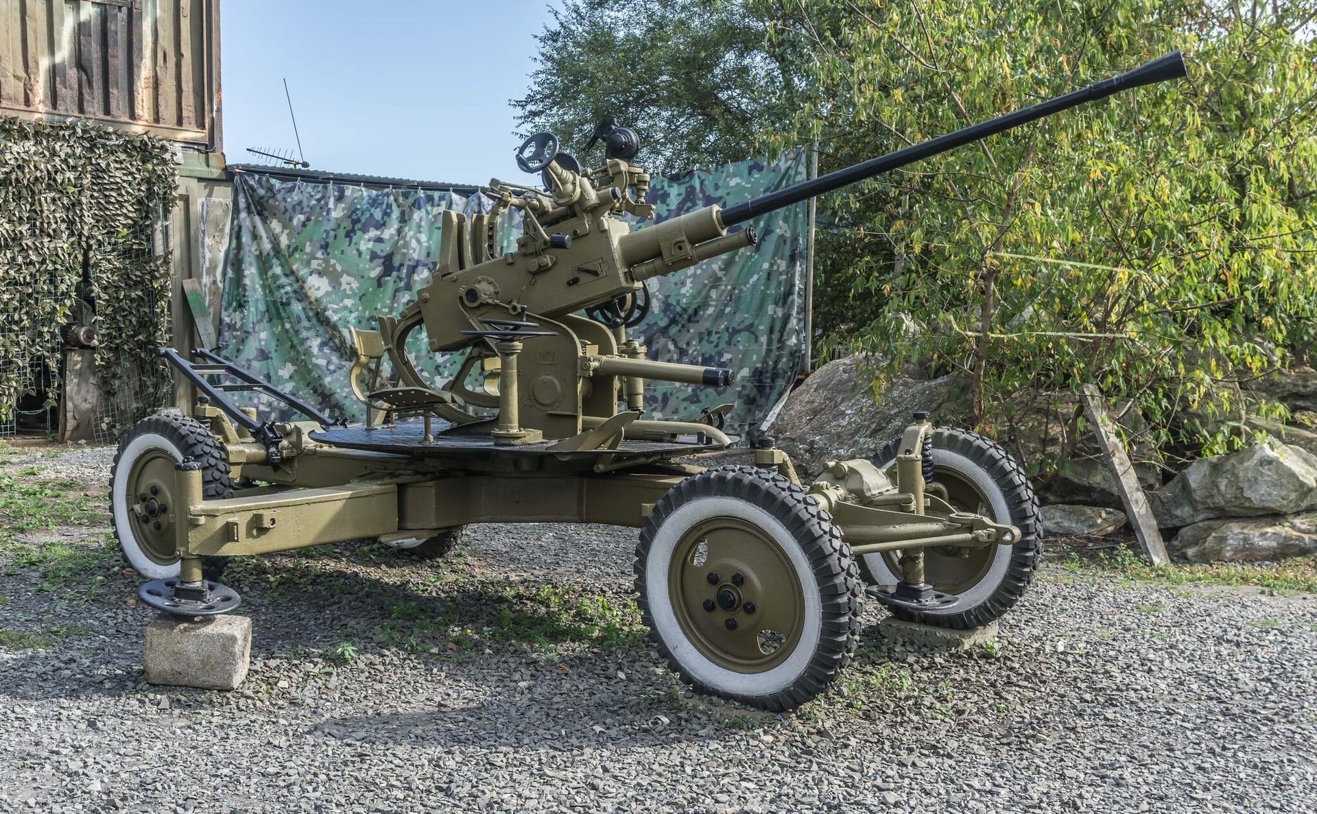 137 photos of Soviet Anti-Aircraft Guns – Fotoref