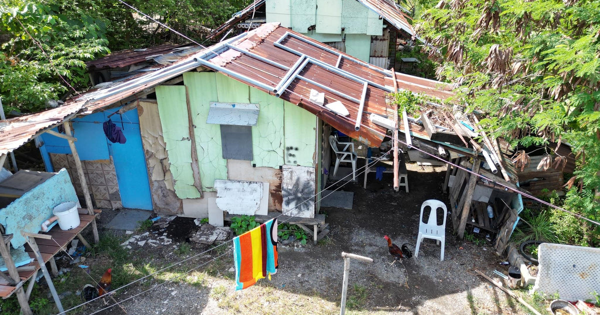 62 photos of Rusty Chicken Farm Slummy House – Fotoref