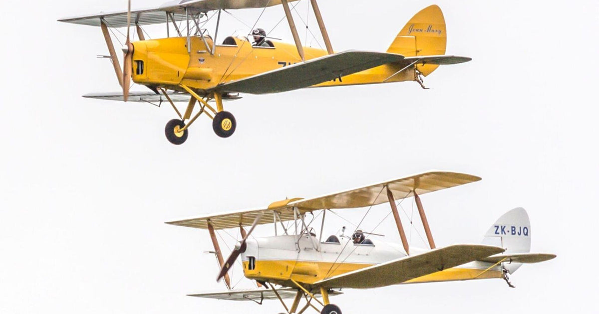 274 photos of 1930s Biplanes – Fotoref